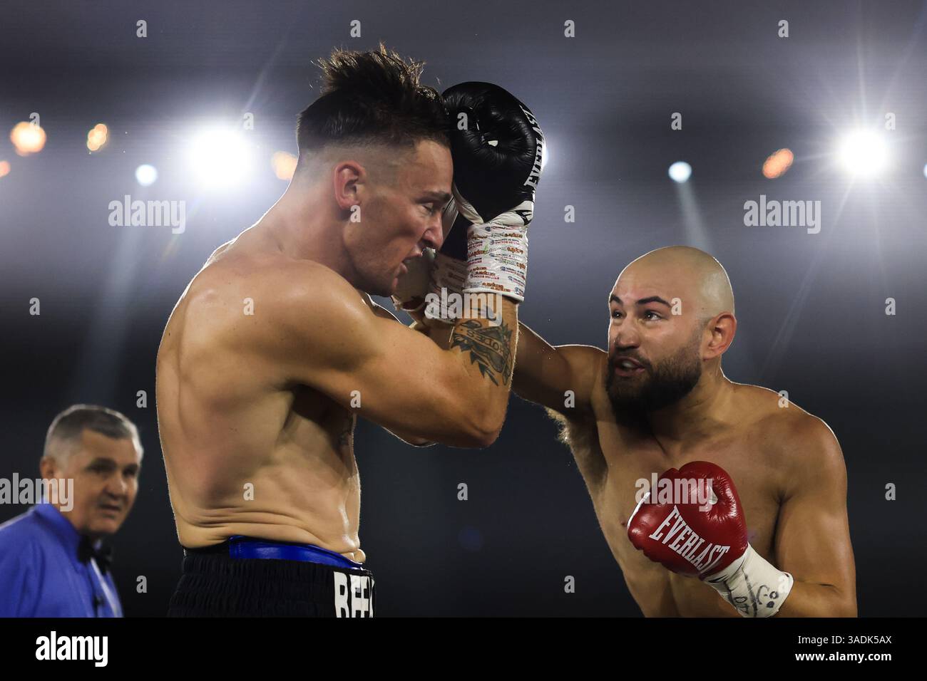 Newcastle, Australia. 06th Apr, 2025. Ryan Daye (R) throws a punch in the prelim bout between ...