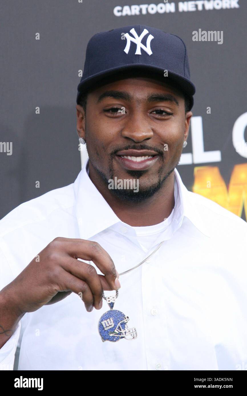 Feb. 18, 2012 - Santa Monica, California, U.S - Hakeem Nicks arrives to ...