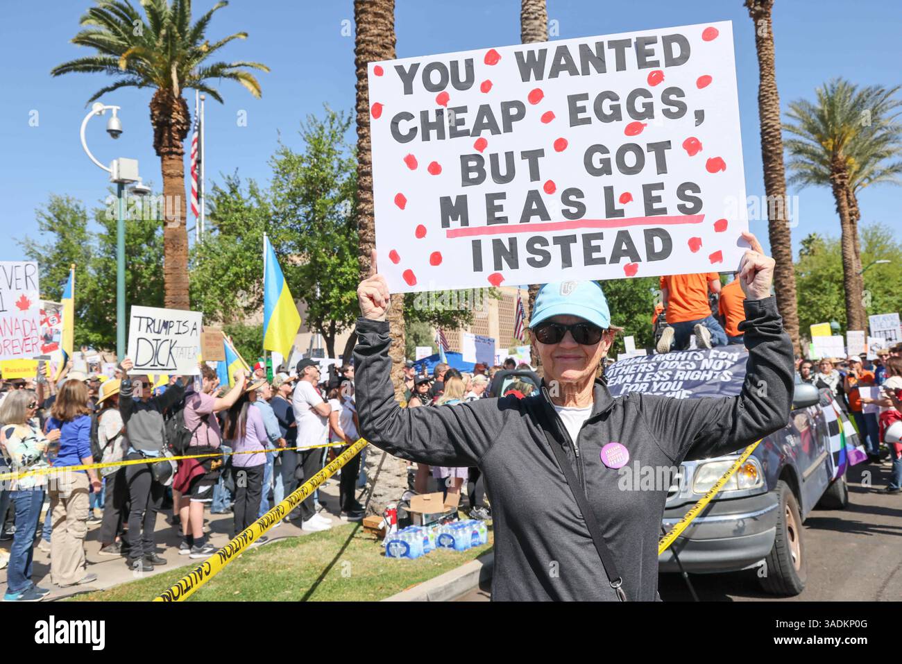 Phoenix, USA. 05th Apr, 2025. Over 1,000 people gather for the Nation ...