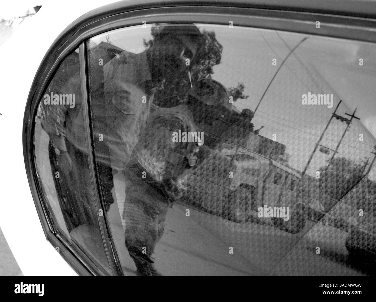 Mar 08, 2006; Ad Dawr, Saluhidin, IRAQ; Iraqi police and soldiers ...