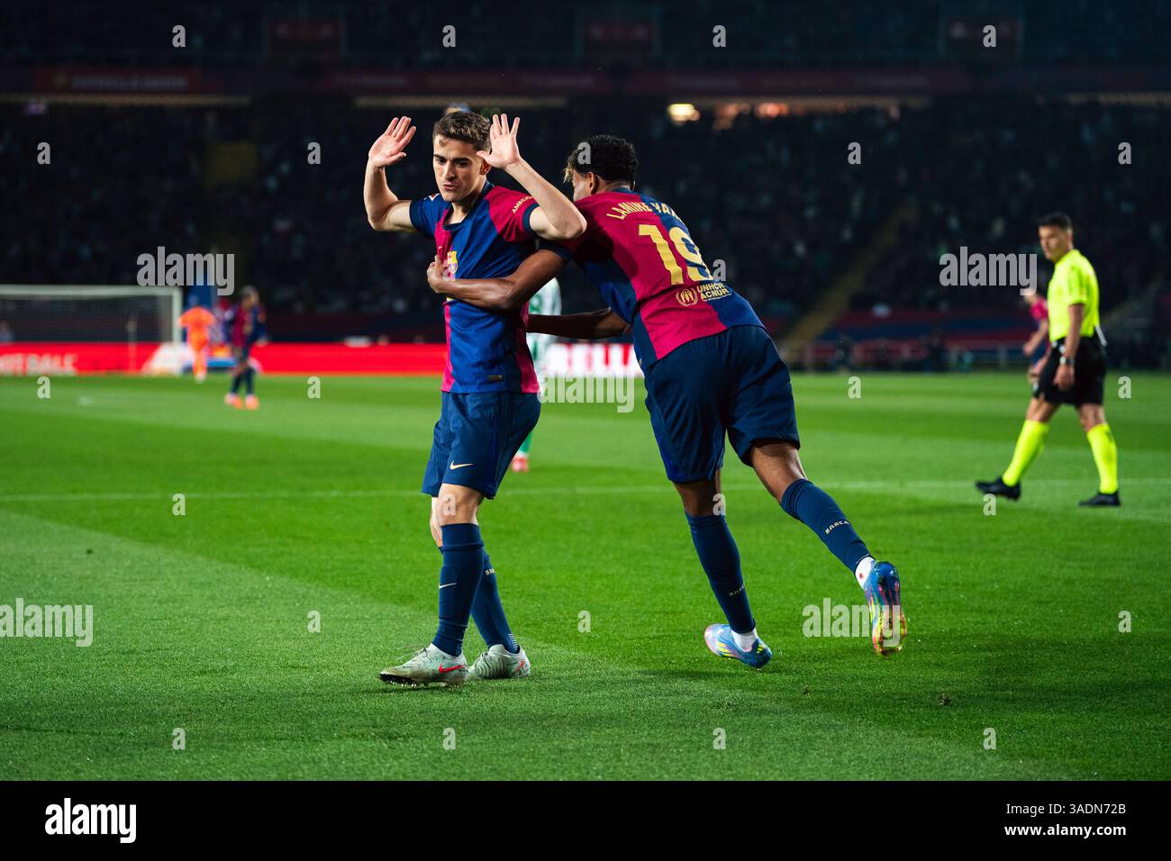 Barcelona, Spain. 5th Apr, 2025. Pablo Gavi (L) of FC Barcelona ...