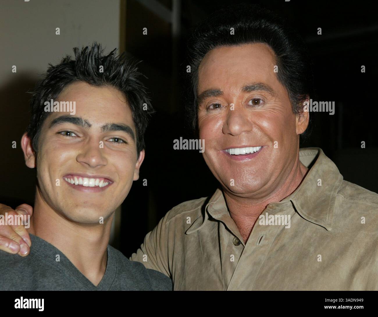 Oct 29, 2004; Santa Monica, CA, USA; Actor TYLER HOECHLIN and Las Vegas ...