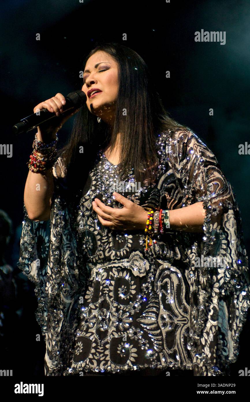 Ana gabriel singer hi-res stock photography and images - Alamy
