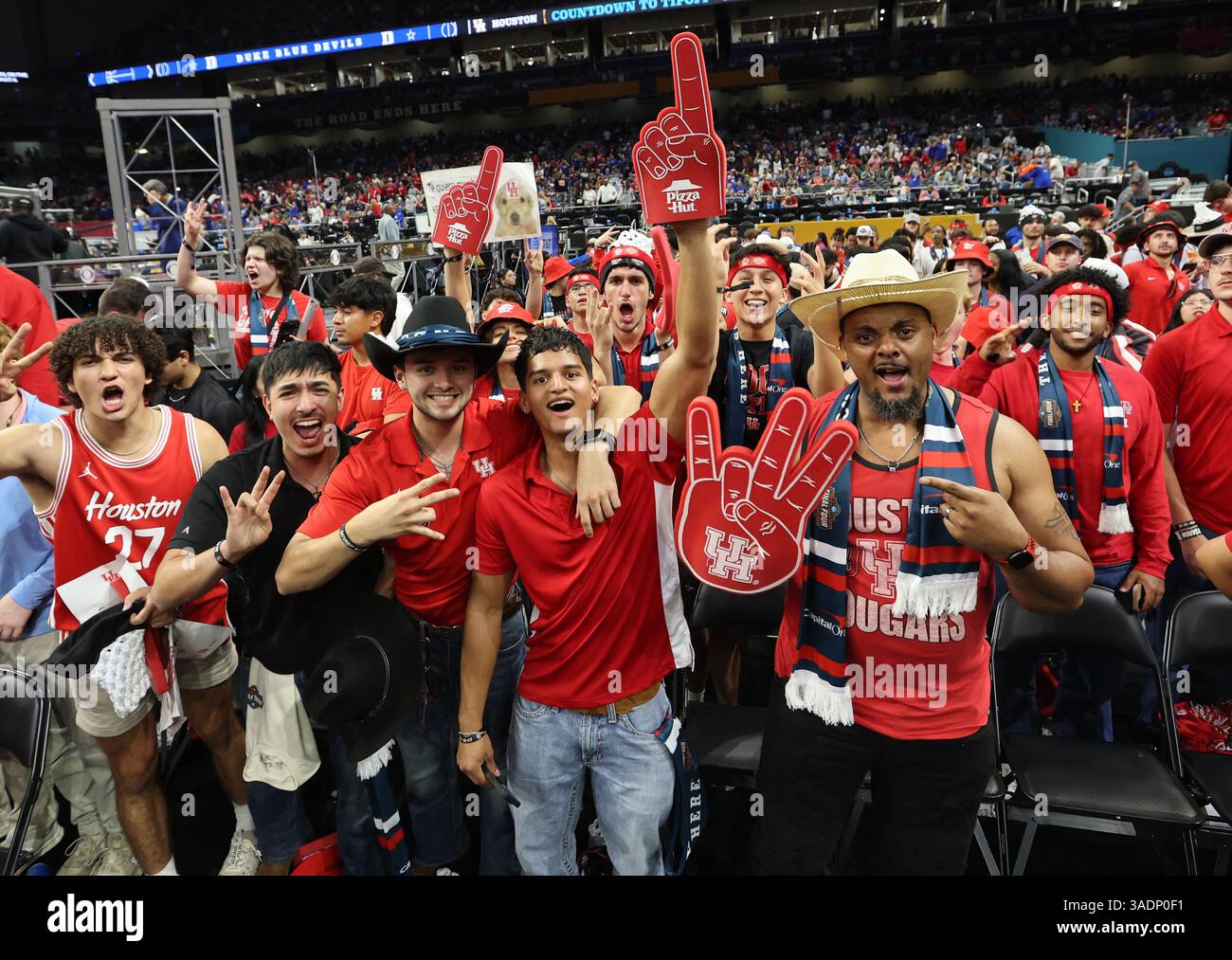 San Antonio, United States. 05th Apr, 2025. Houston fans cheer for ...