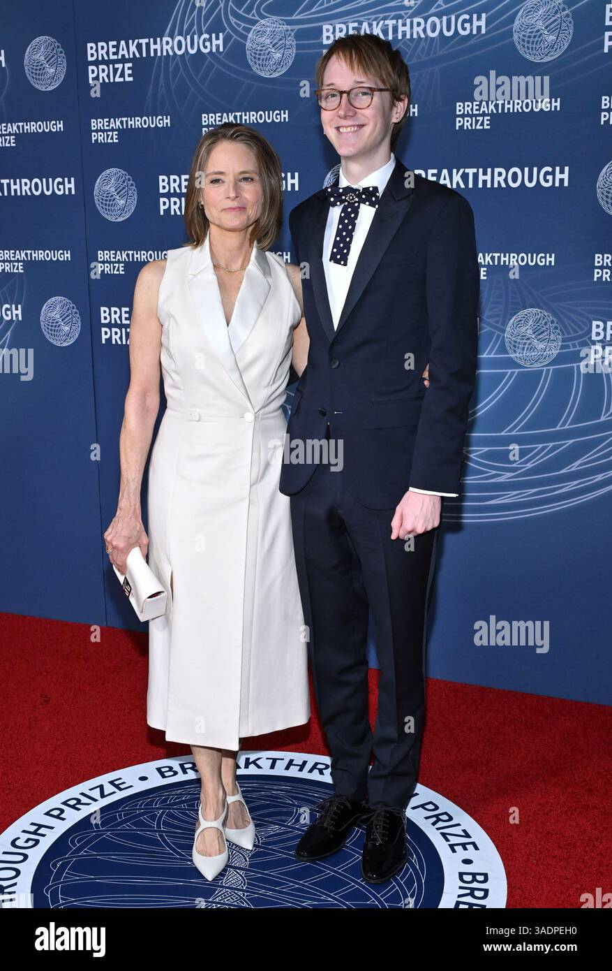 Santa Monica, USA. 05th Apr, 2025. Jodie Foster and Kit Bernard Foster ...