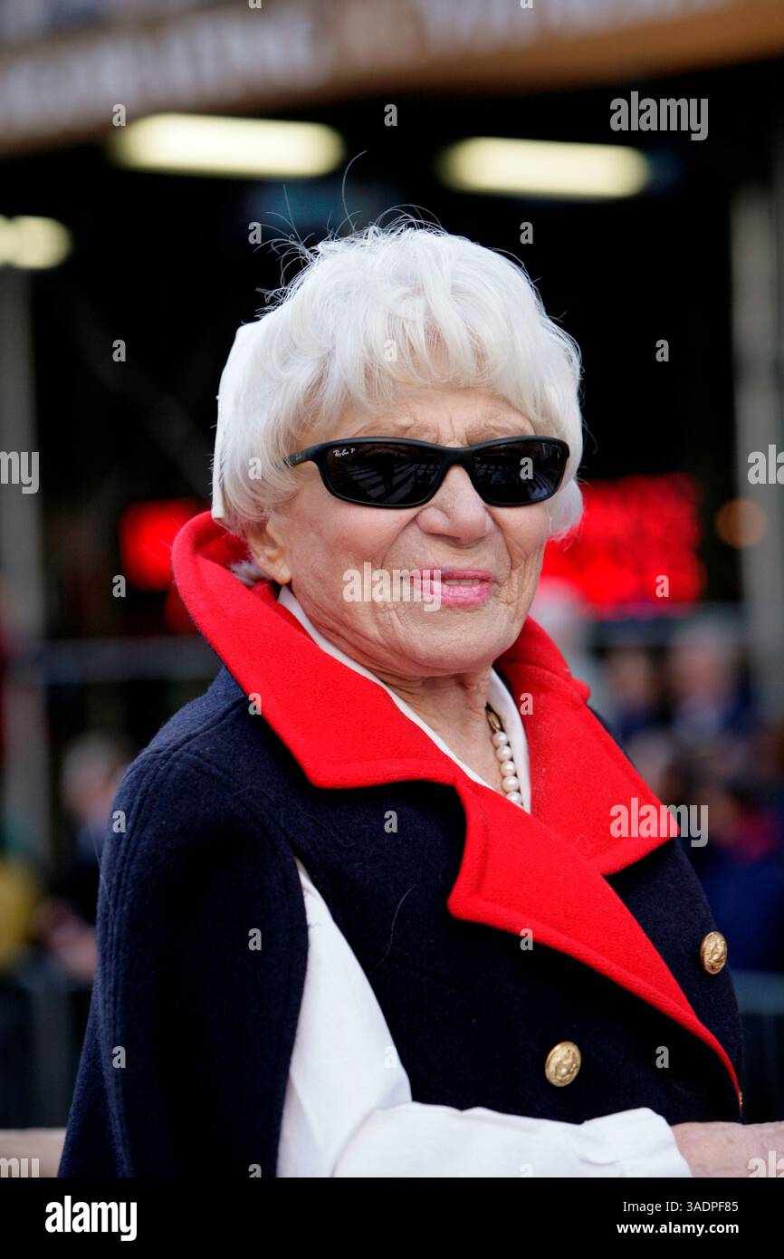 New York - NYC - USA - November 11 2008 - Edith Shain a 90-year-old who ...