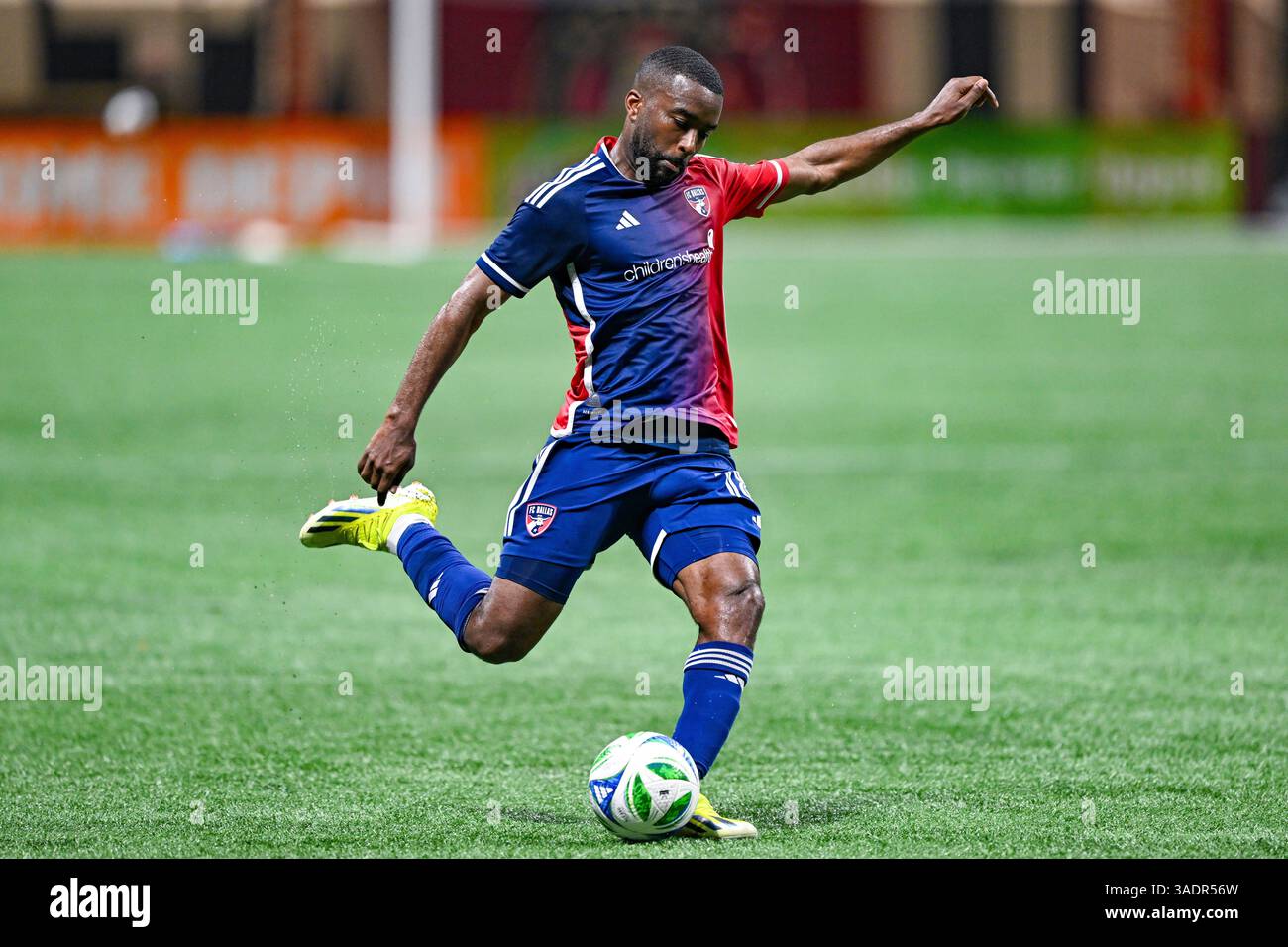 ATLANTA, GA – APRIL 05: Shaq Moore #18 of Dallas passes the ball during ...