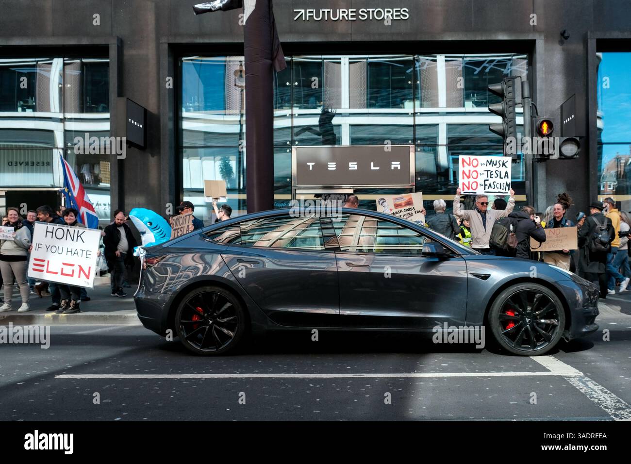 London, UK. 5th April, 2025. A small group of activists gather outside ...