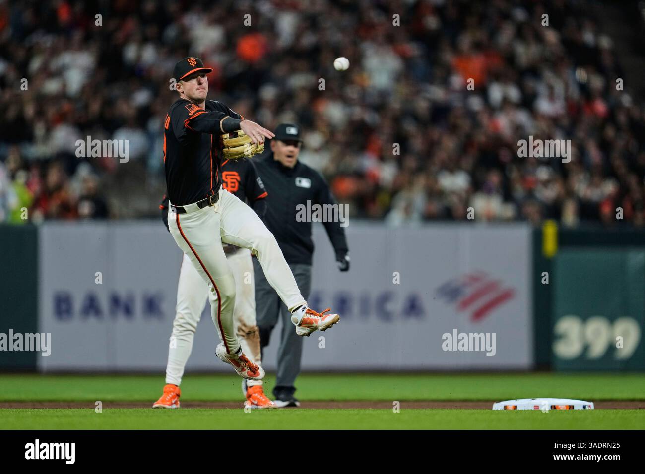 San Francisco Giants second baseman Tyler Fitzgerald turns a double ...