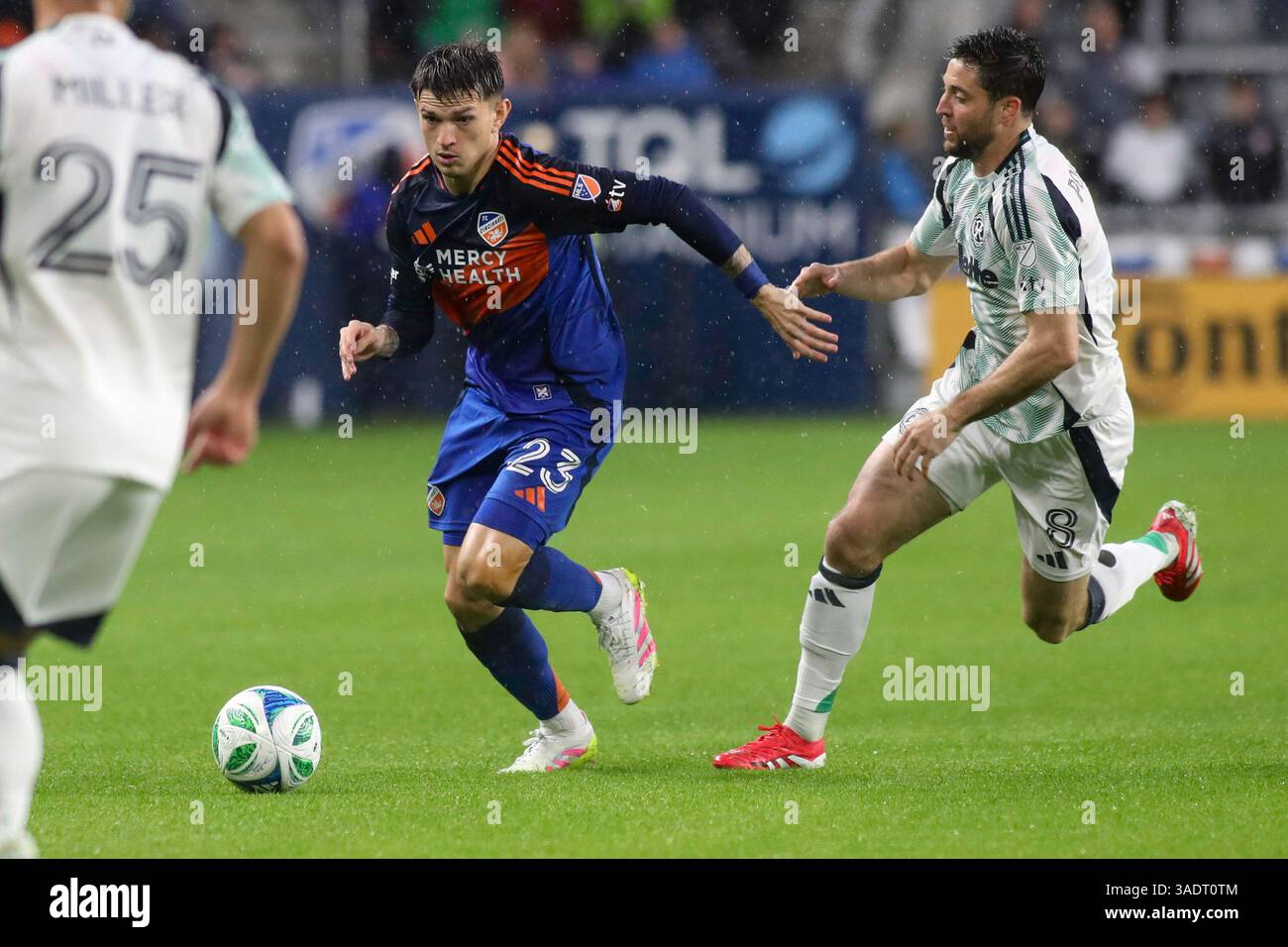 Cincinnati, Ohio, USA. 5th Apr, 2025. FC Cincinnati's Luca Orellano ...