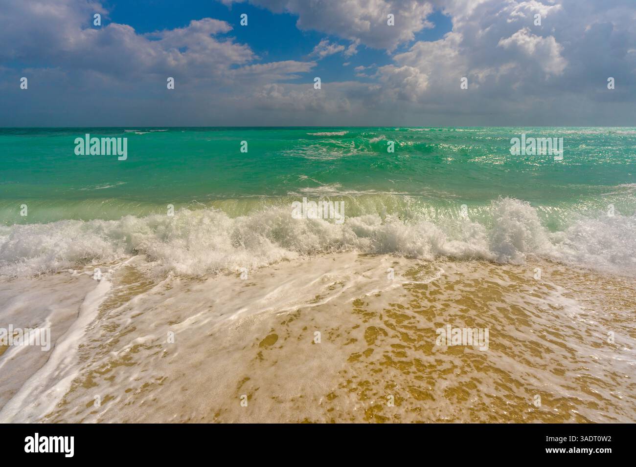 Beach background. Blue beach waves. Sandy beach shore. Beach ocean view ...