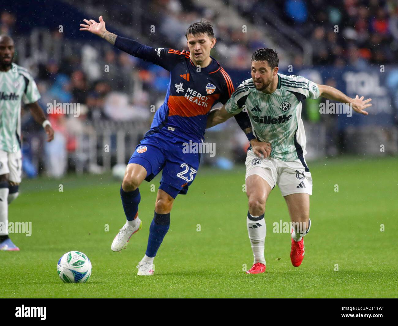 Cincinnati, Ohio, USA. 5th Apr, 2025. FC Cincinnati's Luca Orellano ...