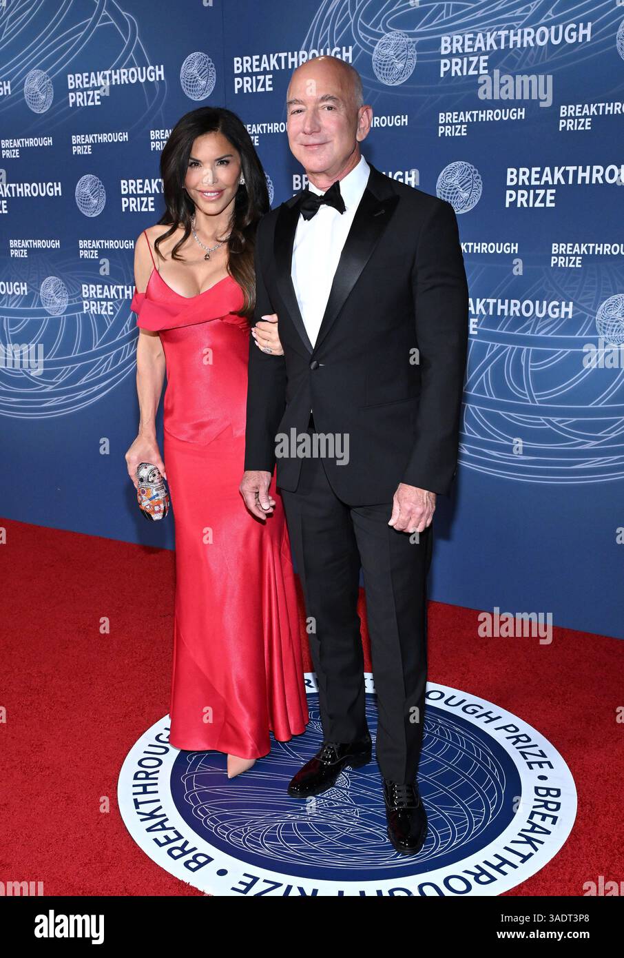 Santa Monica, USA. 05th Apr, 2025. Lauren Sanchez and Jeff Bezos ...