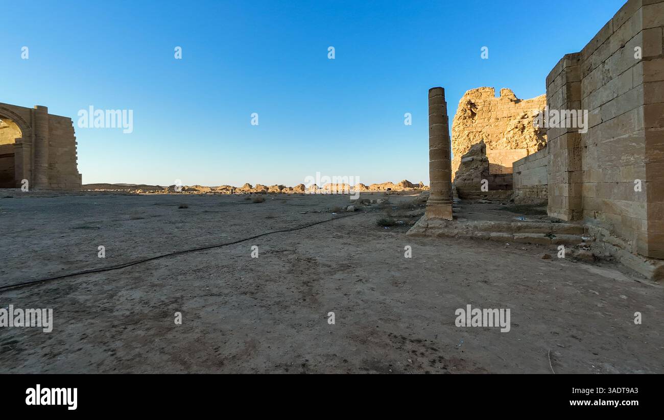 Ancient ruins in a desert landscape with clear blue sky Stock Photo - Alamy