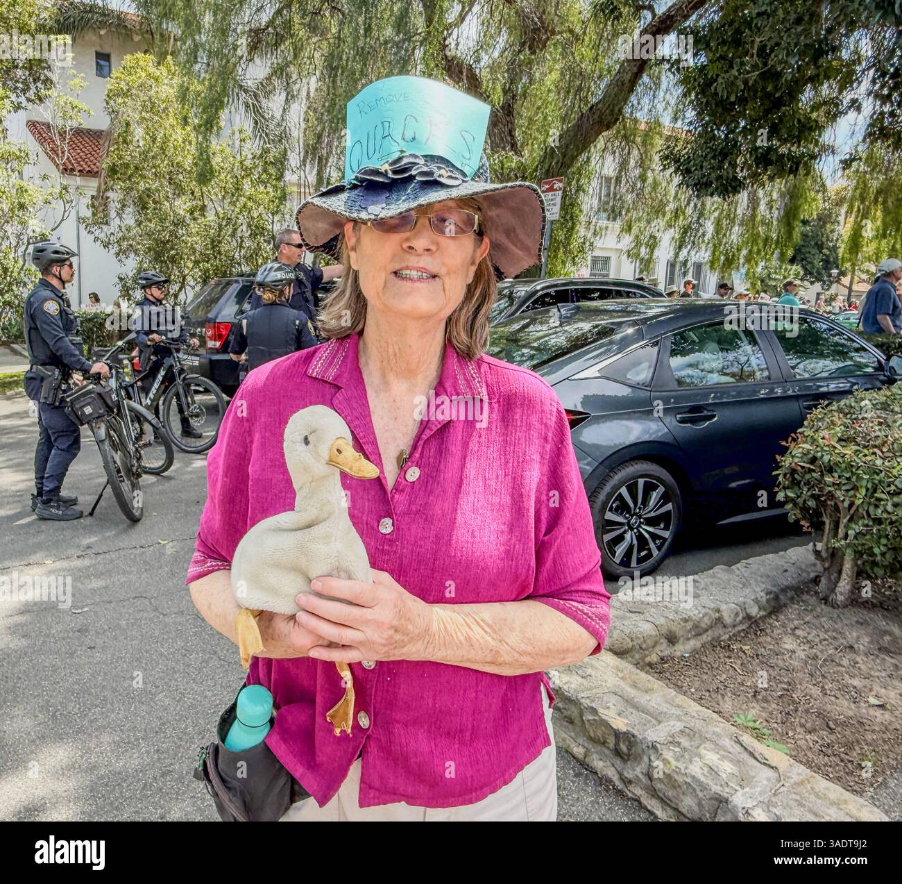 Santa Barbara, Ca, USA. 5th Apr, 2025. A lady carrying a stuffed animal ...