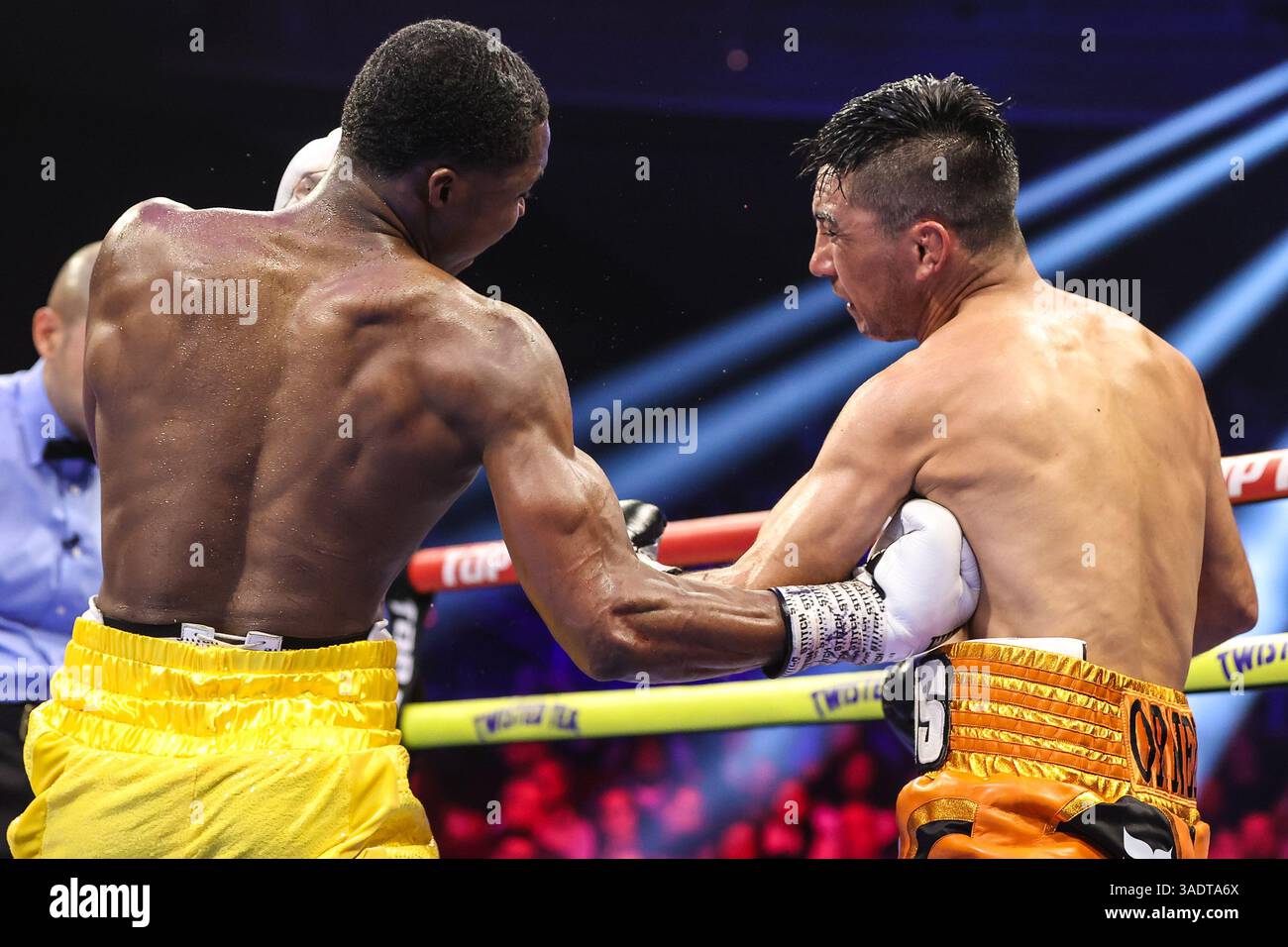 April 5, 2025: (L-R) Lightweight Abdullah Mason punches Carlos Ornelas ...