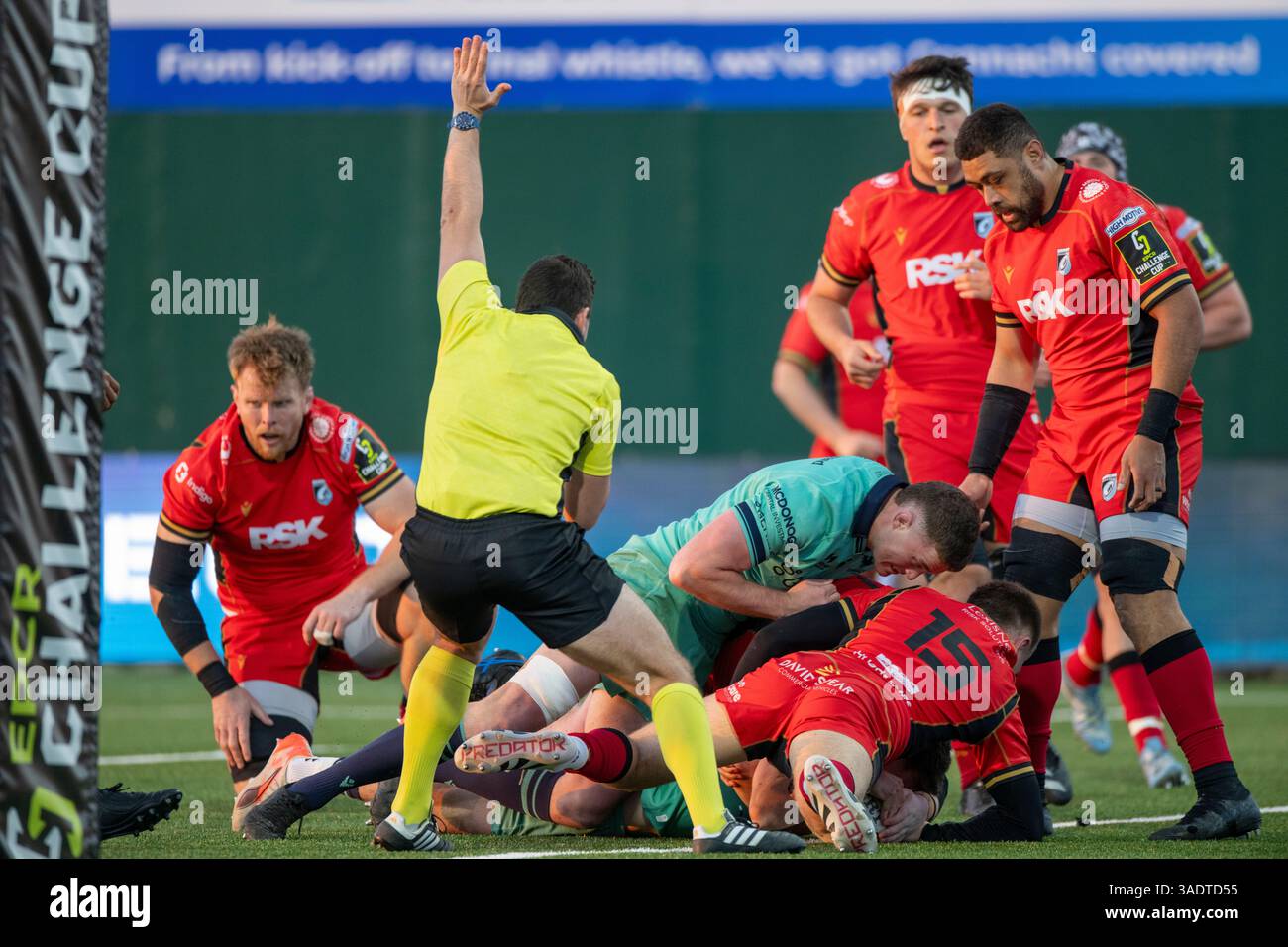 Galway, Ireland. 06th Apr, 2025. Matthew Devine of Connacht scores a ...