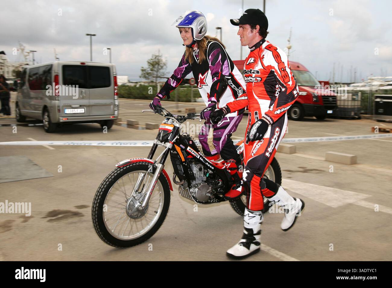 Louise goodman hi-res stock photography and images - Alamy