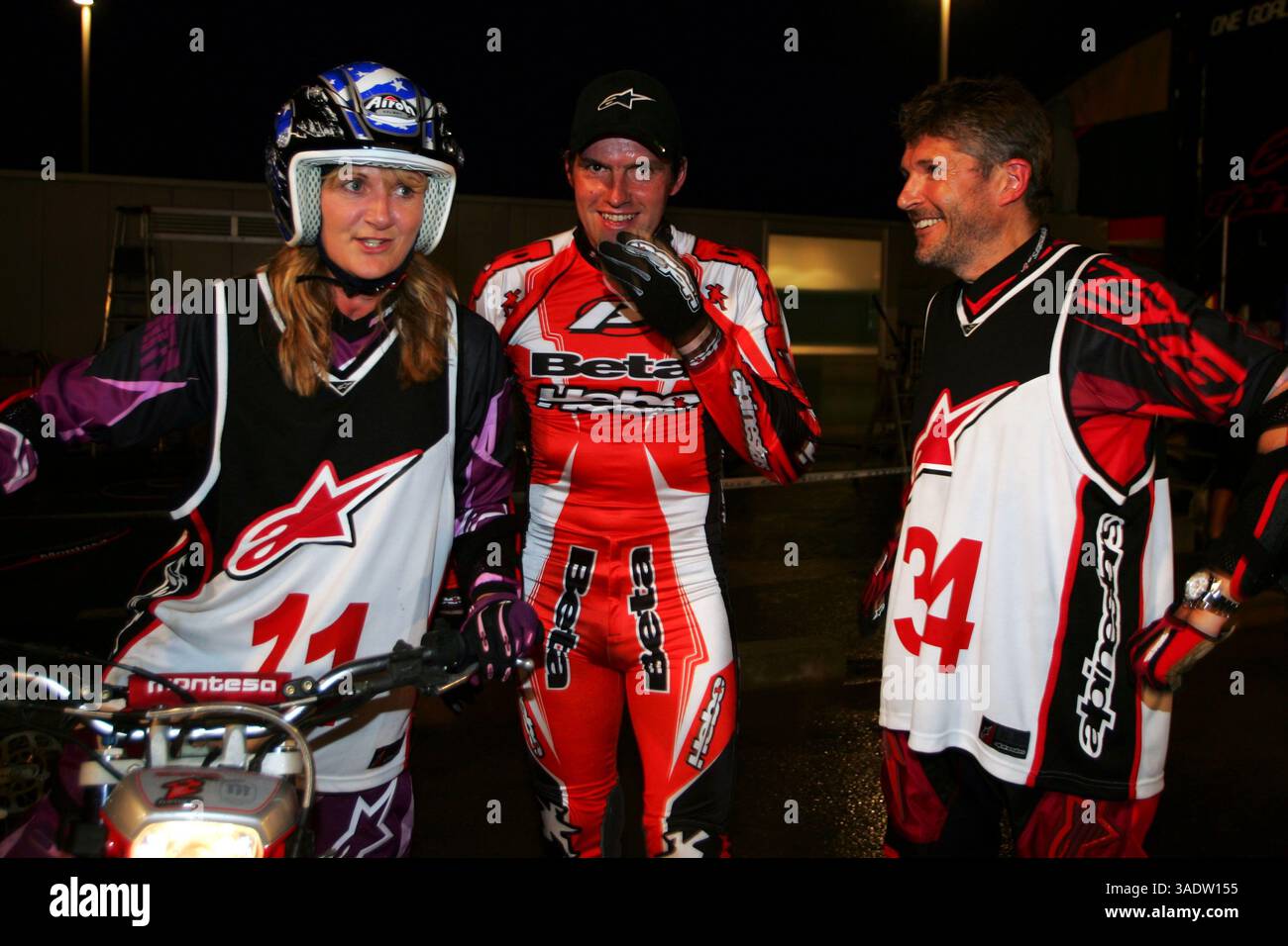 L to R): Louise Goodman (GBR) ITV-F1 Pit Lane Reporter; Dougie Lampkin ...