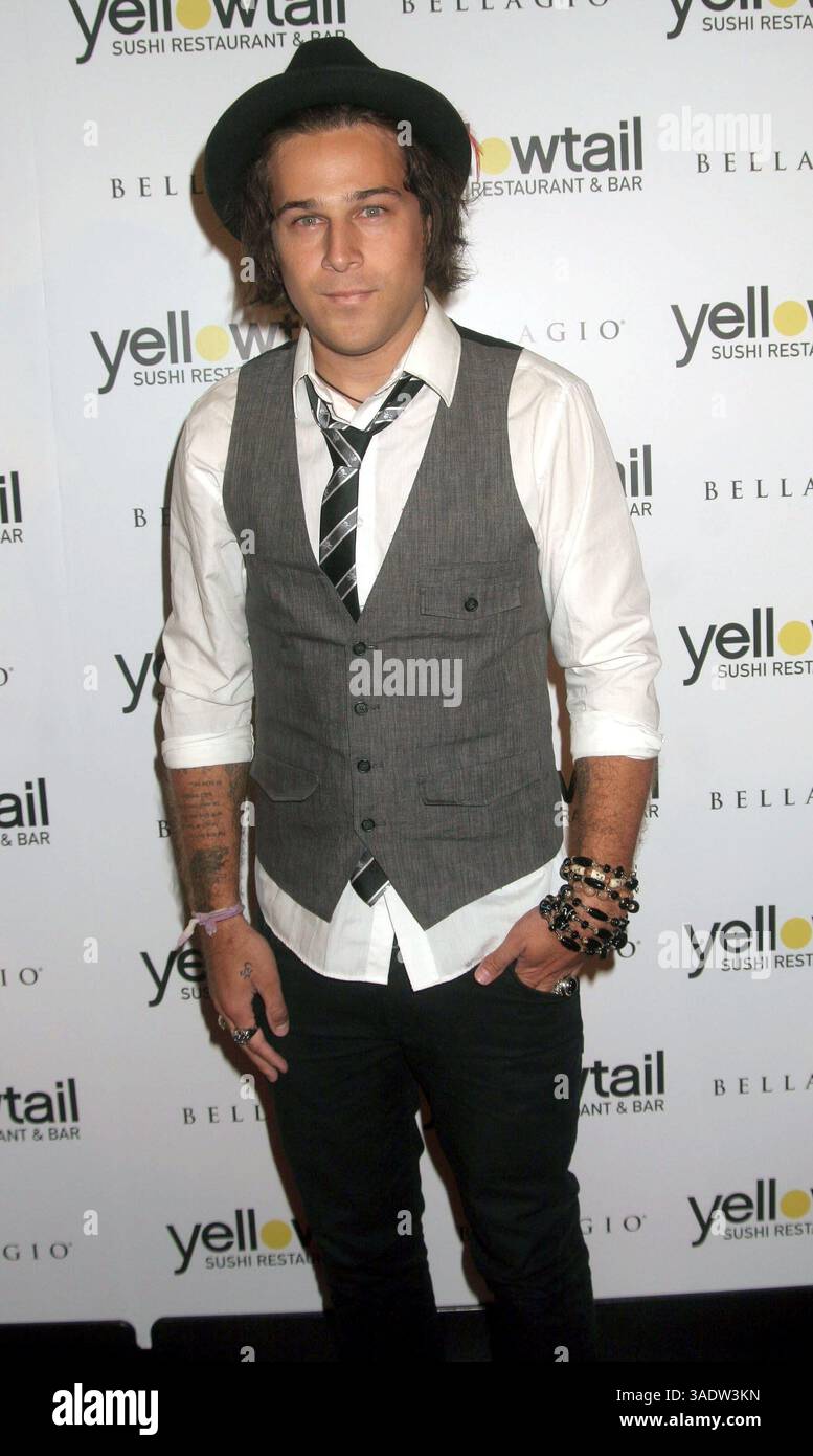 Aug 29, 2008 - Las Vegas, Nevada, USA - Singer RYAN CABRERA at the ...