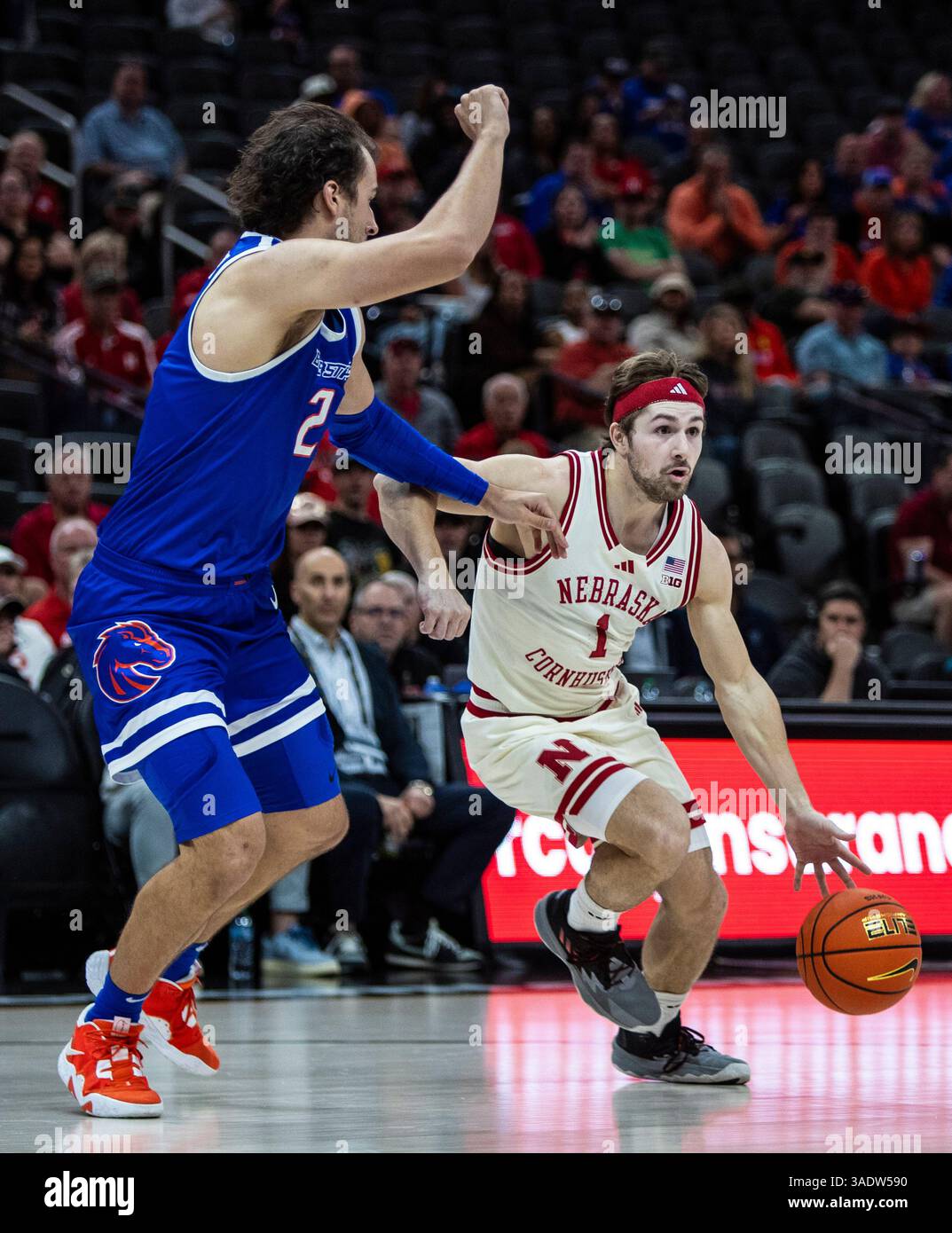 April 05 2025 Las Vegas, NV U.S.A. Nebraska guard Sam Hoiberg (1)drives ...