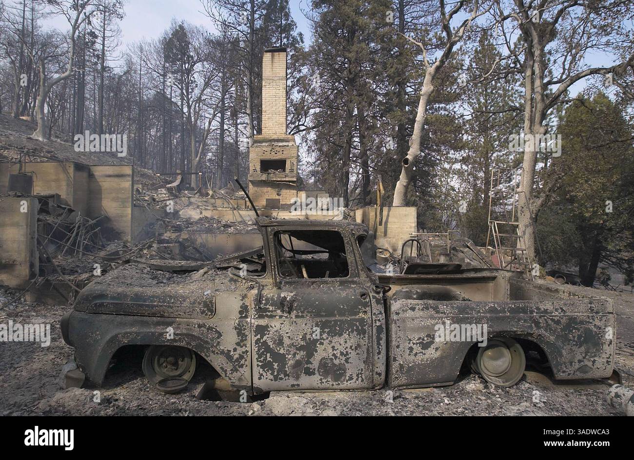 Oct 29, 2003; Cuyameca Mountain, CA, USA; CALIFORNIA WILDFIRES. The ...