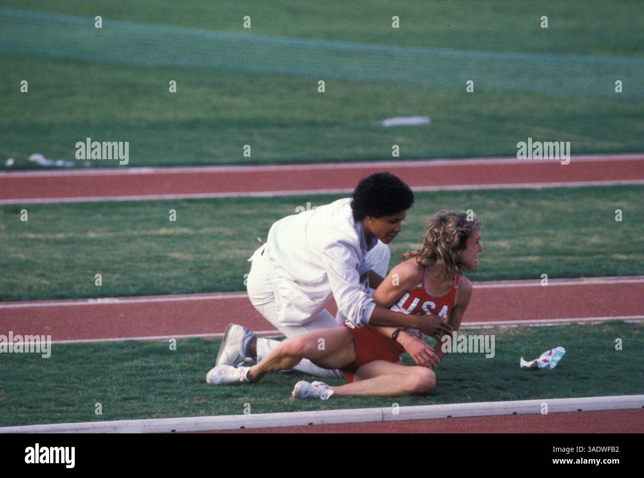 Mary decker zola budd 1984 hi-res stock photography and images - Alamy