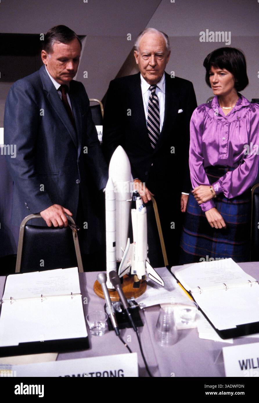 Feb 06, 1986; Washington, DC, USA; Former Astronaut NEIL ARMSTRONG ...