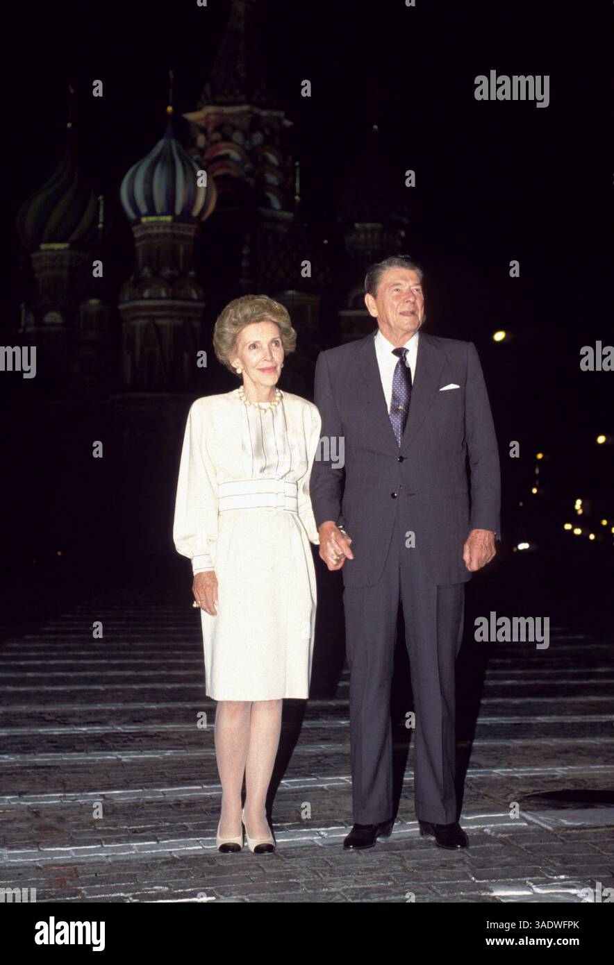 Nancy reagan 1988 moscow hi-res stock photography and images - Alamy