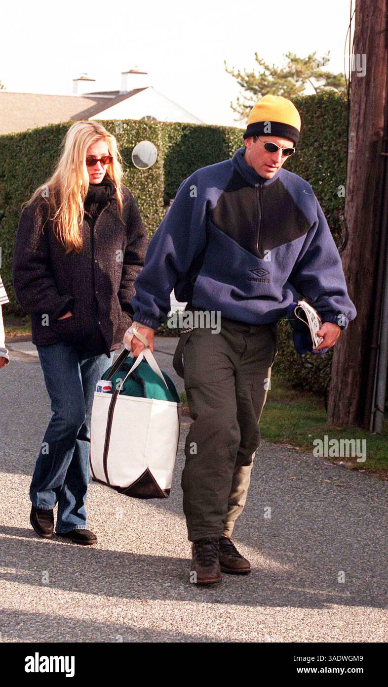 1997 - John F. Kennedy Jr and wife Carolyn Bessette Kennedy Go Sailing ...