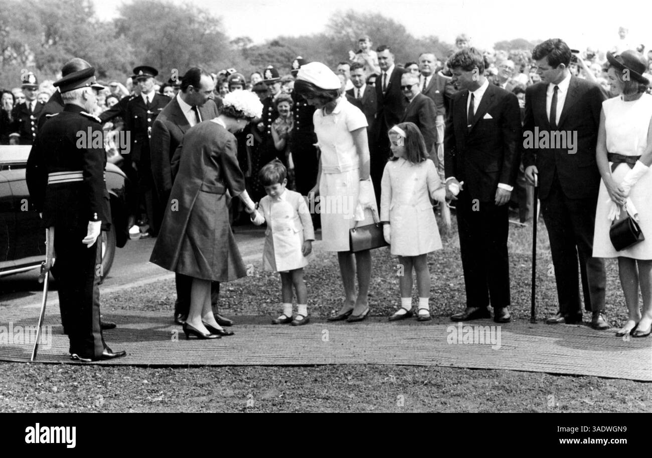 QUEEN ELIZABETH, JOHN KENNEDY JR., JACQUELINE KENNEDY, CAROLINE KENNEDY ...