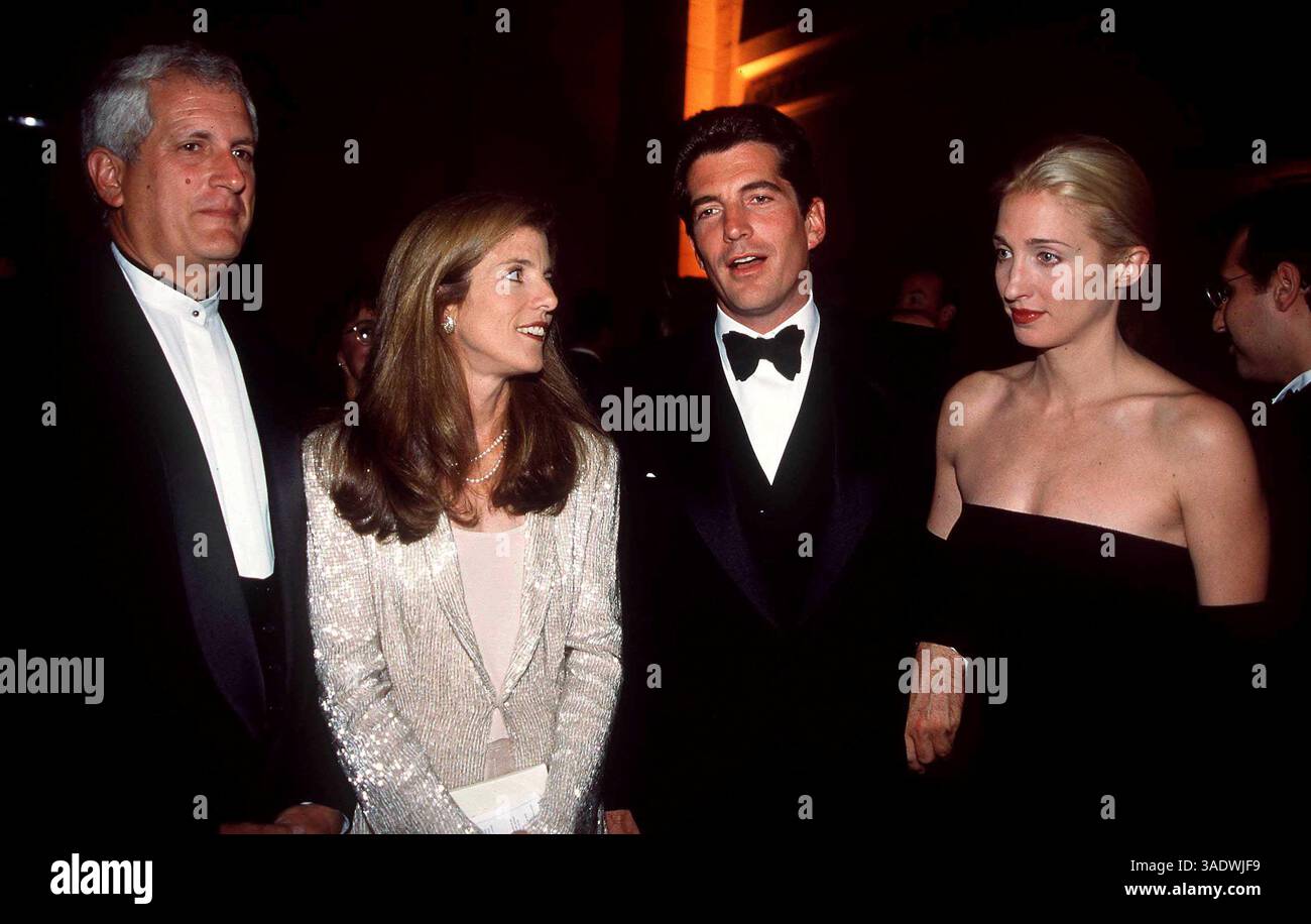 Carolyn bessette sister hi-res stock photography and images - Alamy