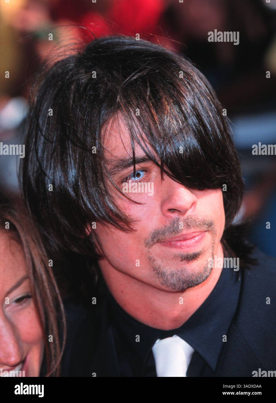 Dave grohl 1998 hi-res stock photography and images - Alamy
