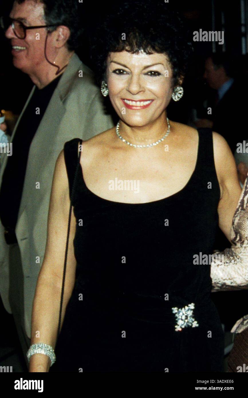 Oct 28, 2000; Dallas, Texas, USA; Angie Harmon's estranged mother ...