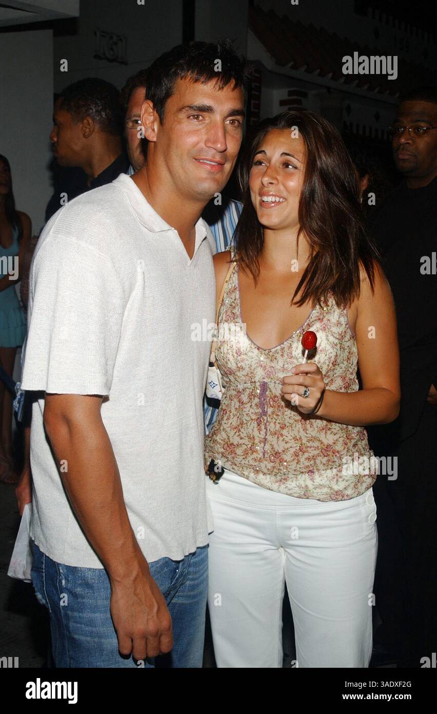 Jamie lynn sigler and aj discala hi-res stock photography and images ...