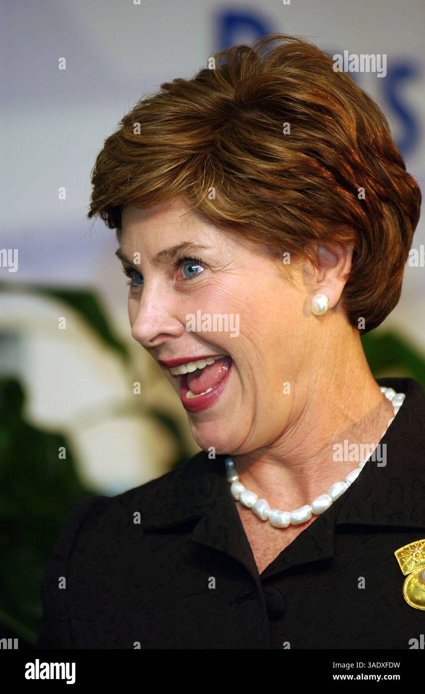 First Lady LAURA BUSH met with New York City Teaching Fellows at Mercy ...