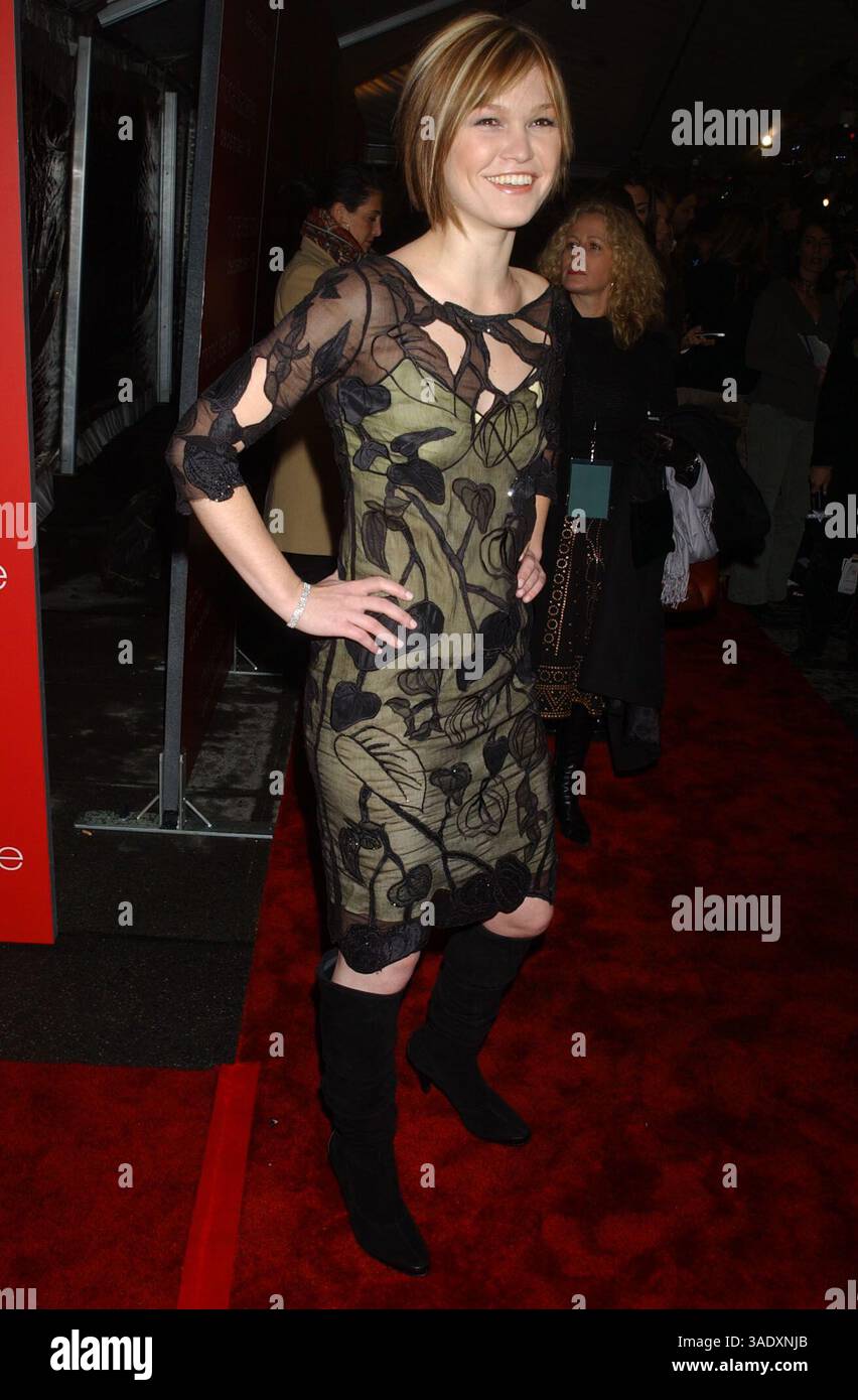 Dec 10, 2003; New York, NY, USA; Actress JULIA STILES attending the ...