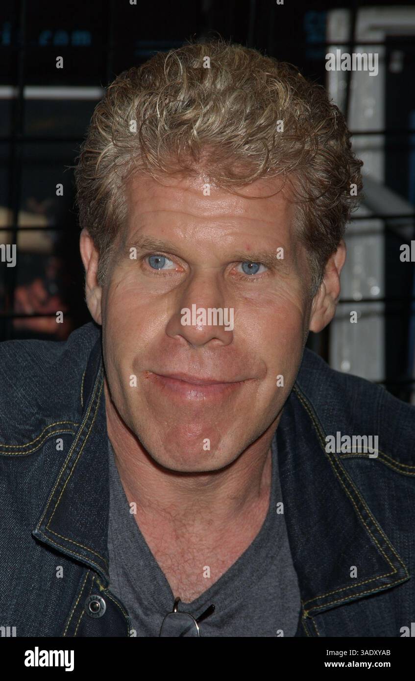 Mar 25, 2004; New York, NY, USA; 'Hellboy' actor RON PERLMAN signed ...