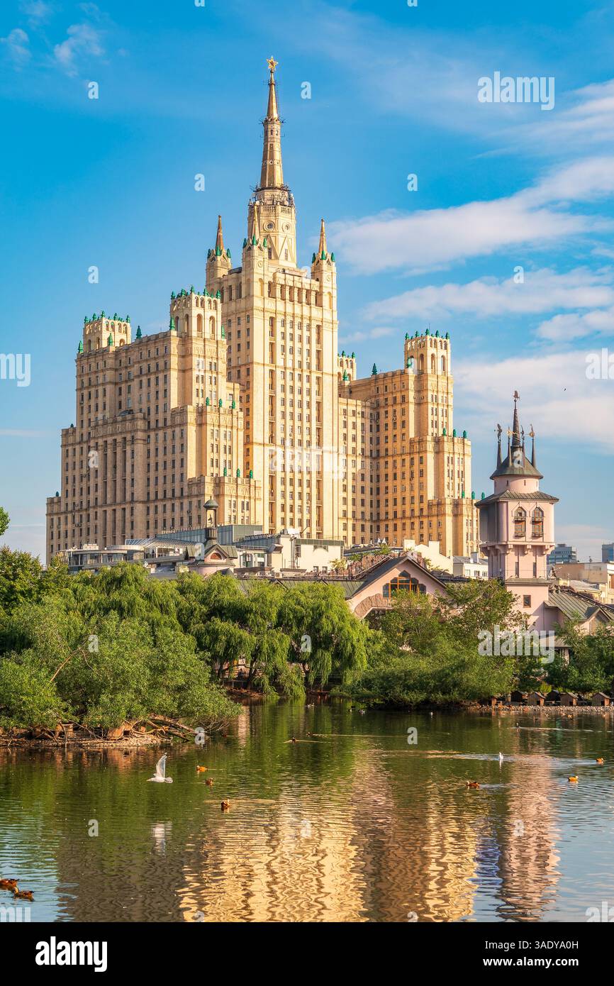 The view on the residential Stalinist high-rise building on Kudrinskaya ...