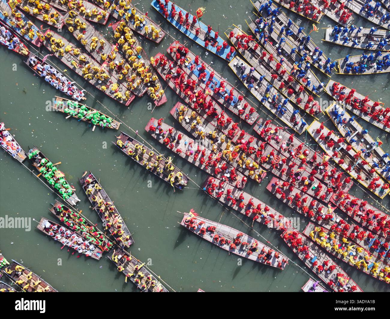 (250406) -- JIANGYAN, April 6, 2025 (Xinhua) -- An aerial drone photo ...