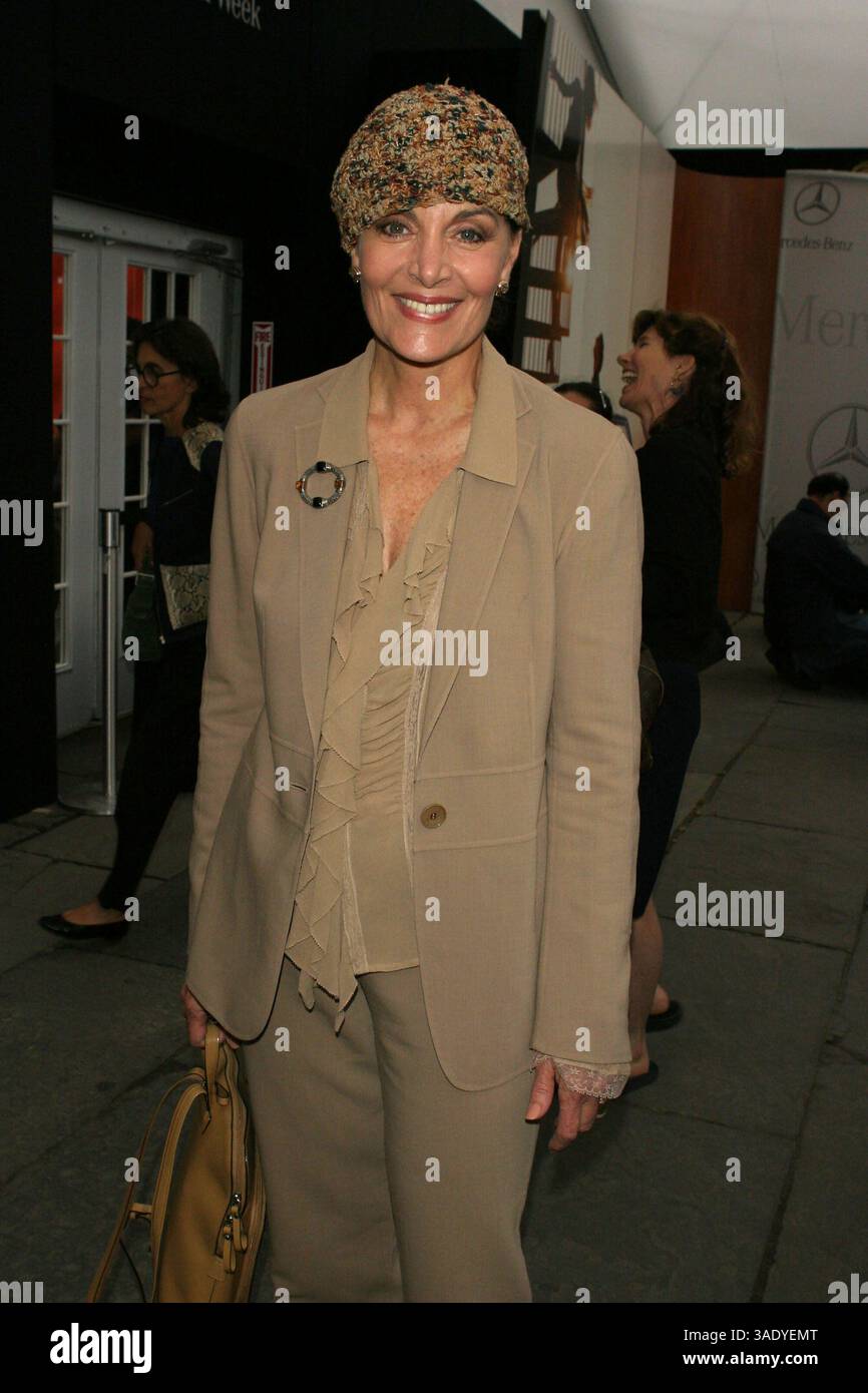 Actress LINDA DANO @ at the Spring/Summer 2004 NY Fashion Week held ...