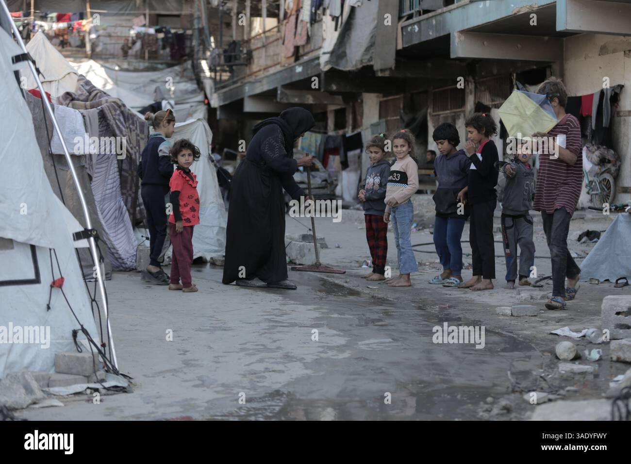Gaza. 5th Apr, 2025. Displaced Palestinians are seen at a school-turned ...
