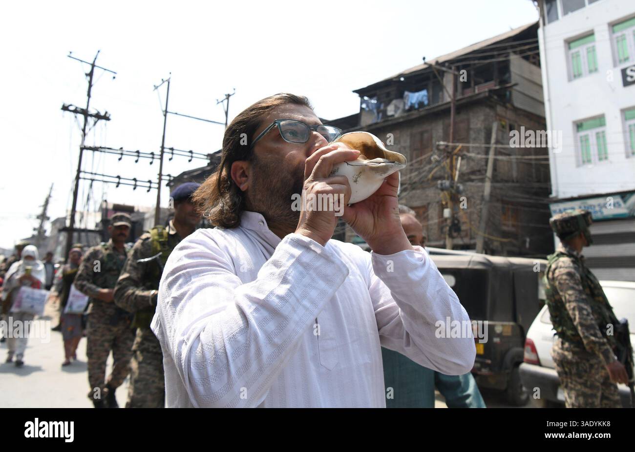 Srinagar, Jammu And Kashmir, India. 6th Apr, 2025. Hindu devotees dance ...