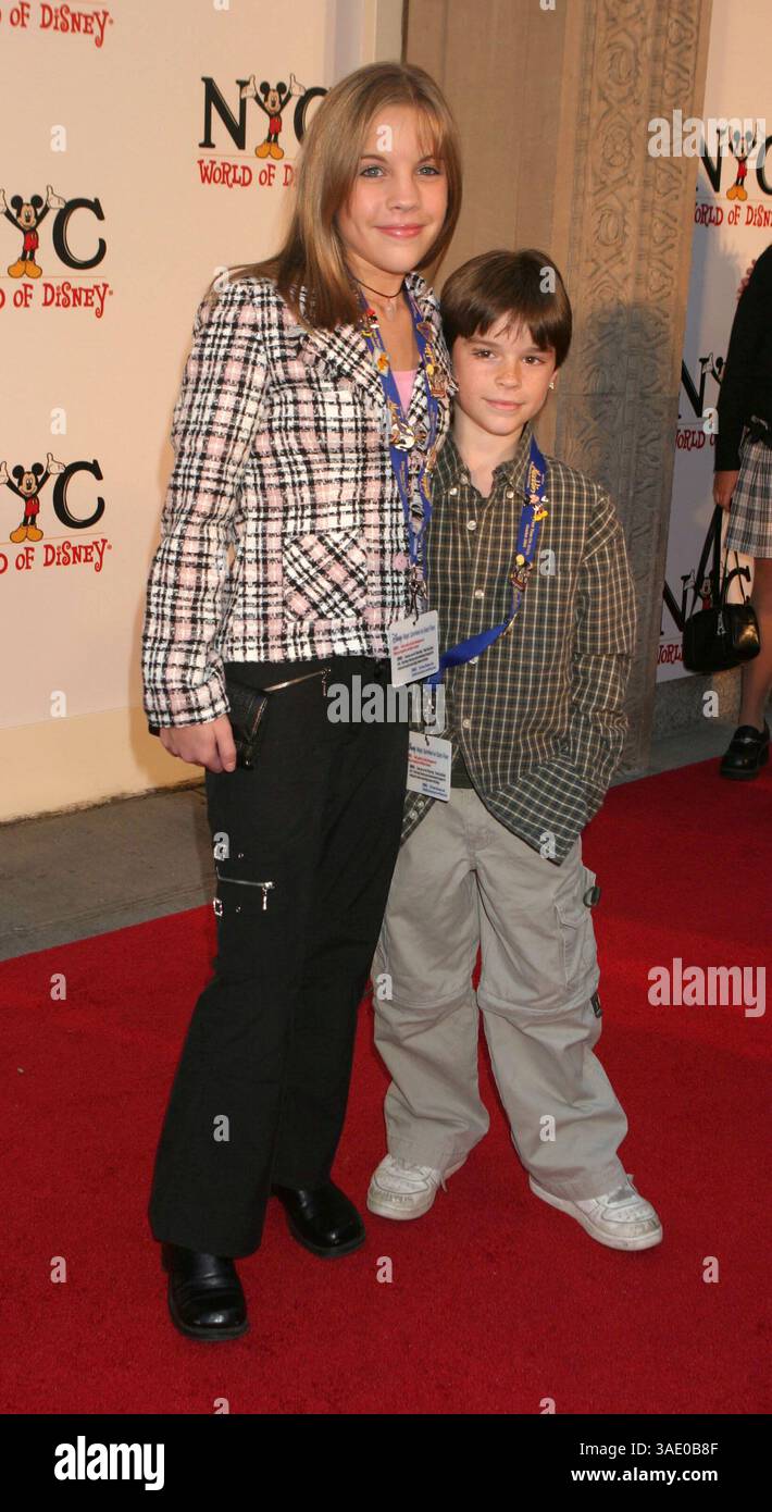 Oct 04, 2004; New York, NY, USA; Actors KRISTIN & EDDIE ALDERSON at the ...