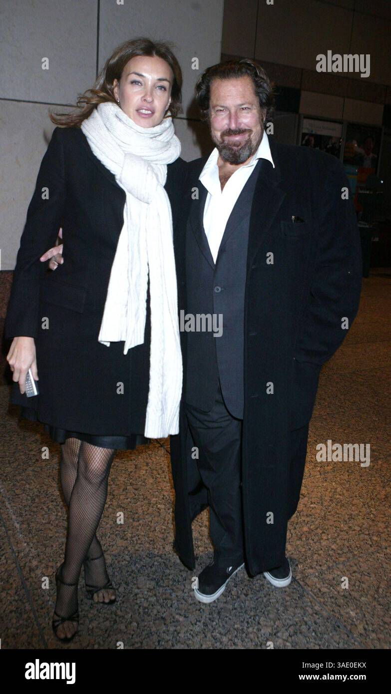 Nov 10, 2004; New York, NY, USA; Artist JULIAN SCHNABEL & wife OLATZ at ...