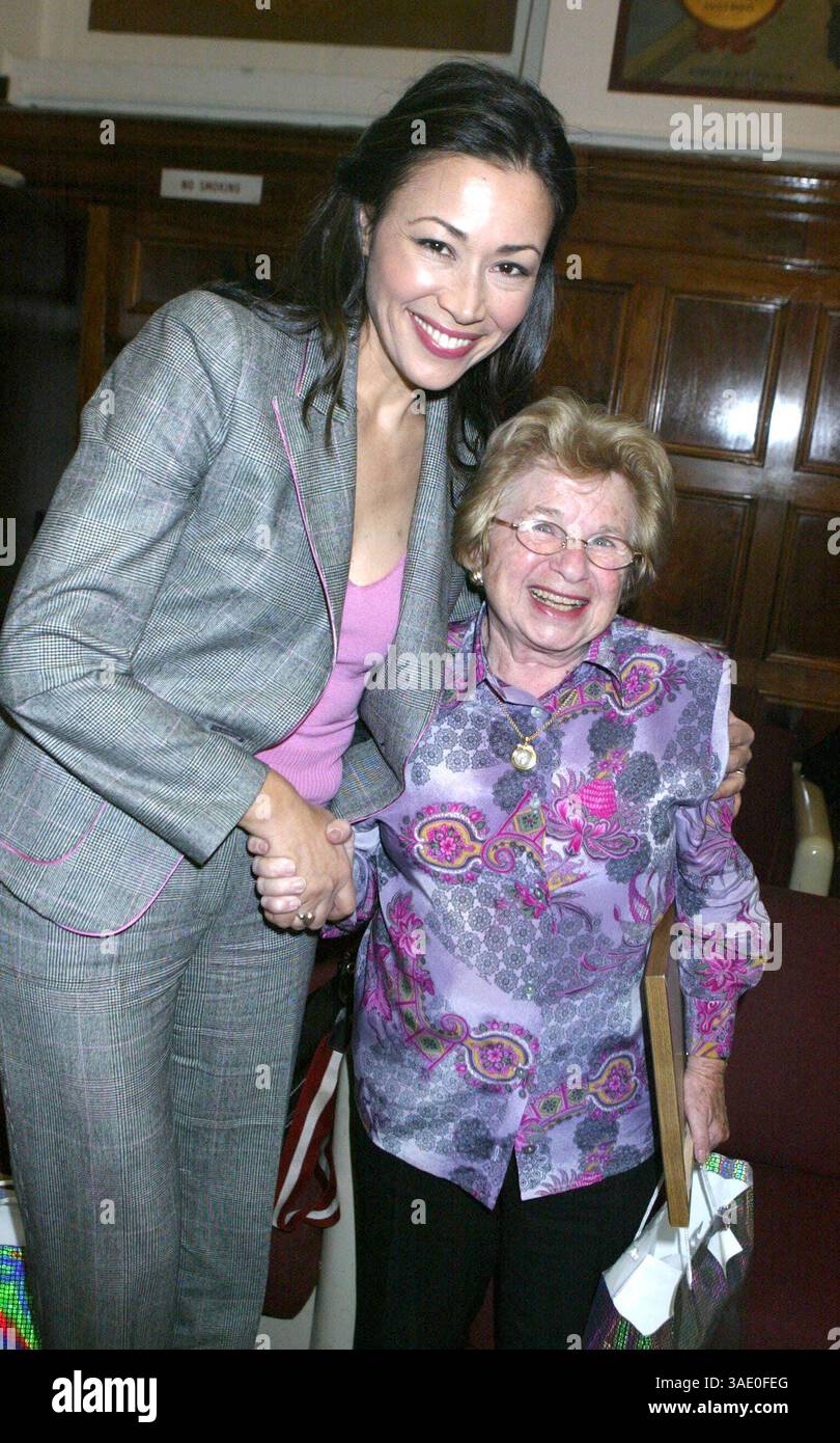 The all new dr ruth show hi-res stock photography and images - Alamy