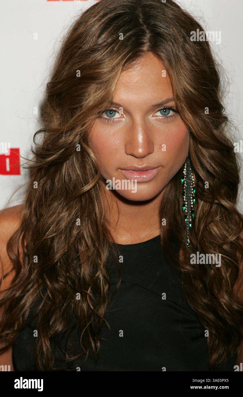 Feb 15, 2005; New York, NY, USA; Model MALLORY SNYDER at the press ...