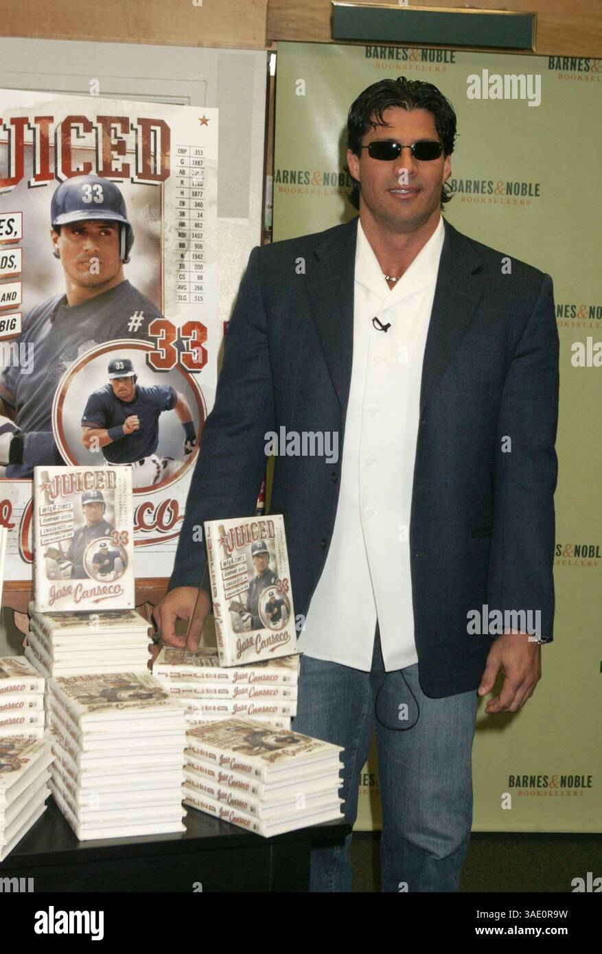 The smash hits book hi-res stock photography and images - Alamy