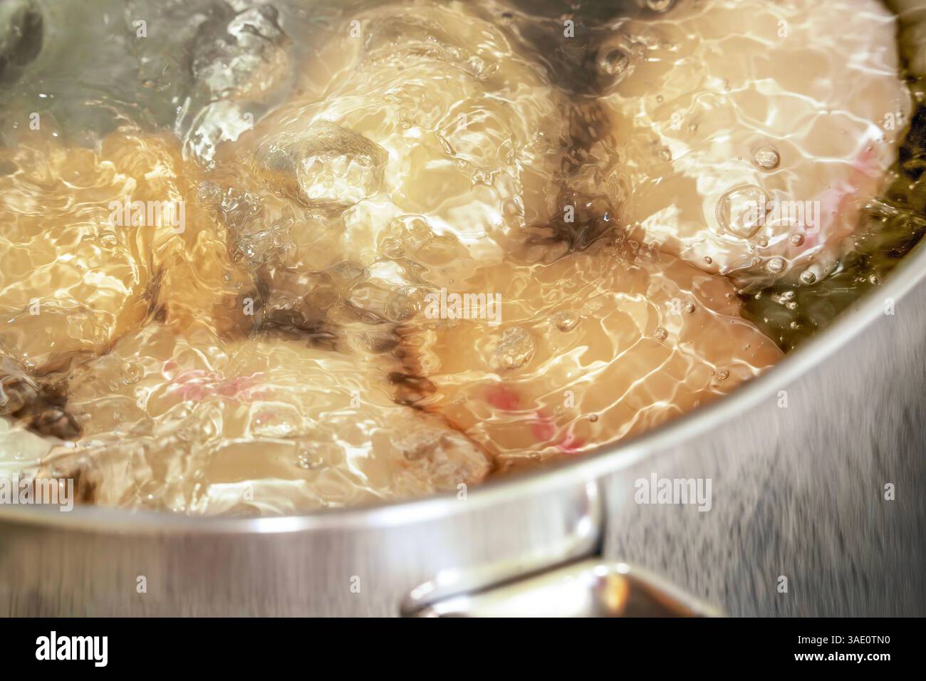 Verwunderlich Schaufele Im Wasser Kochen Fotos