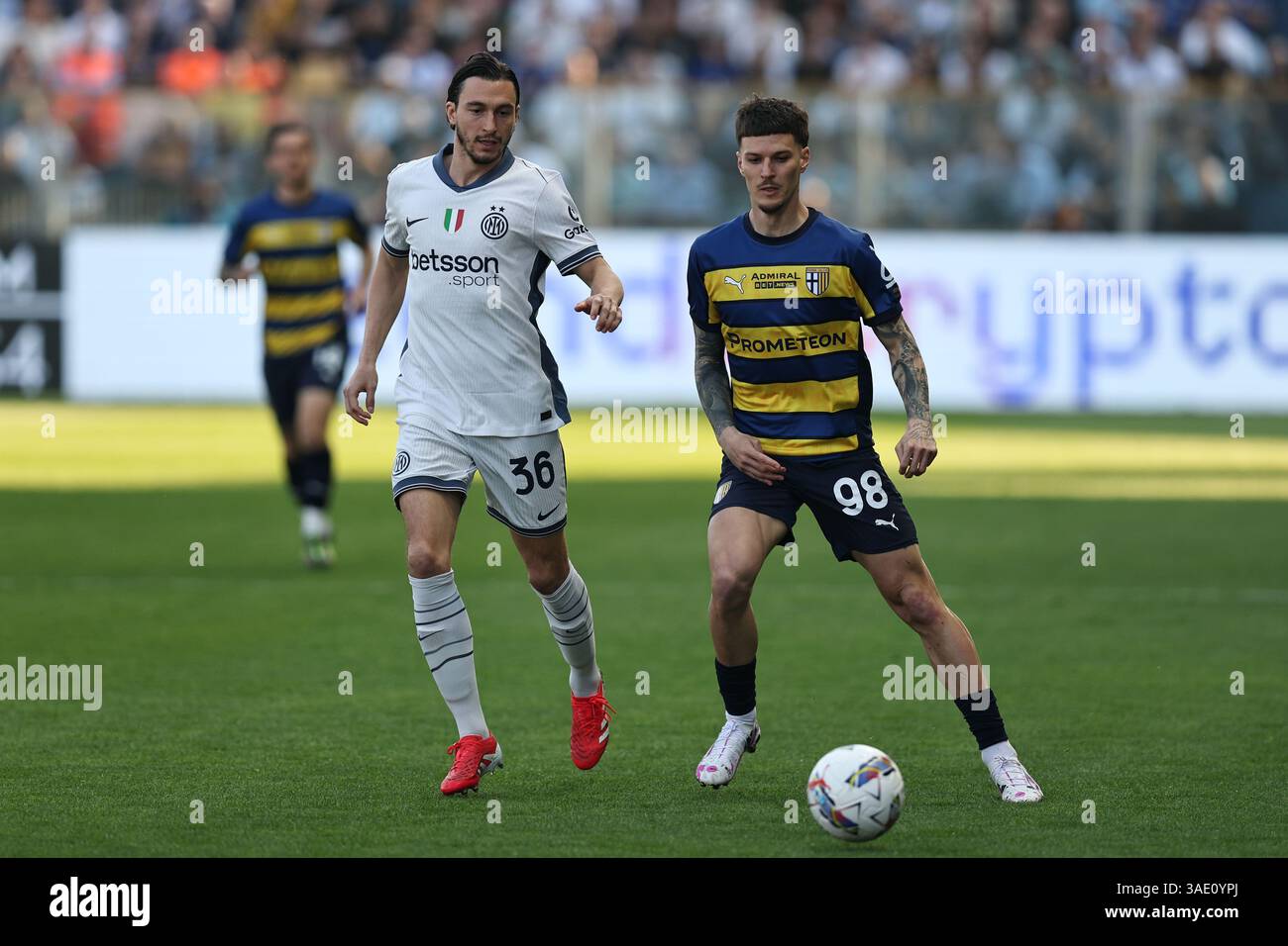 Dennis Man (Parma)Matteo Darmian (Inter) during the Italian Serie A ...